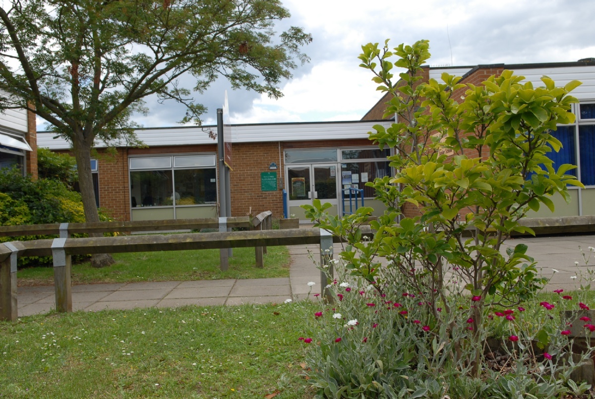 Riverbridge Primary School - Welcome to our school