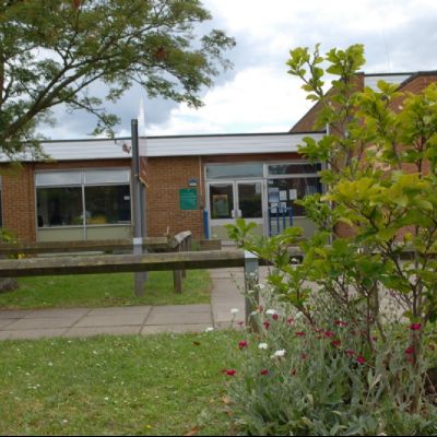 Riverbridge Primary School - Welcome to our school