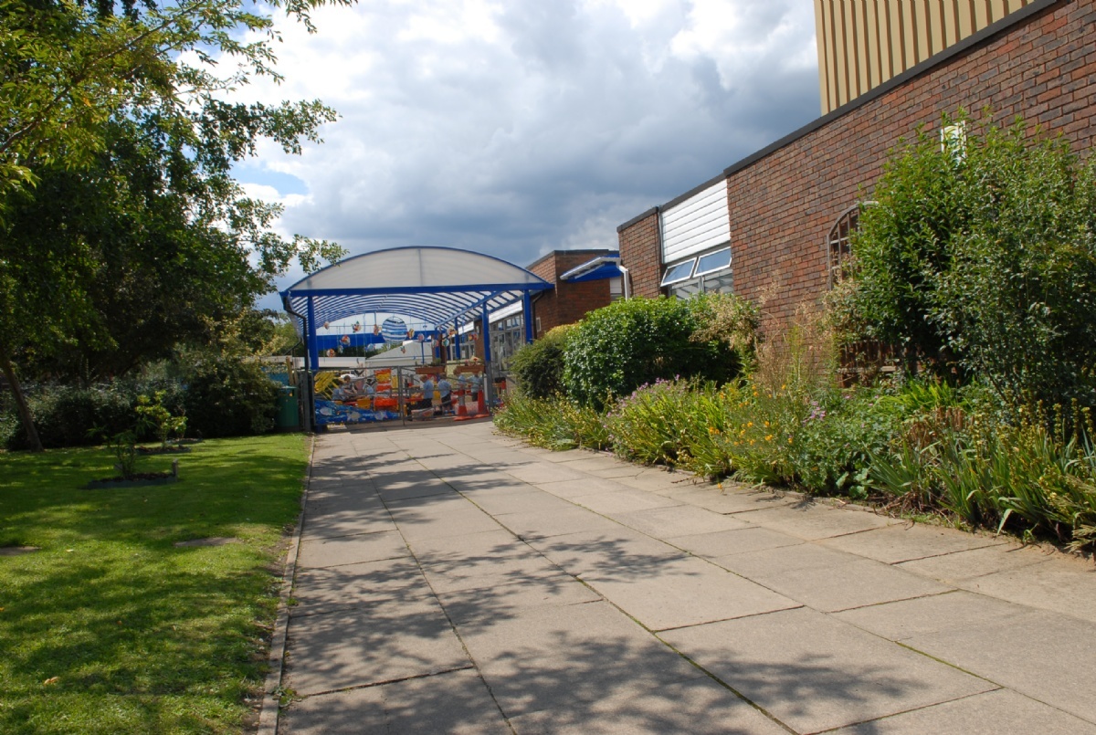 Riverbridge Primary School - Our Beautiful Grounds