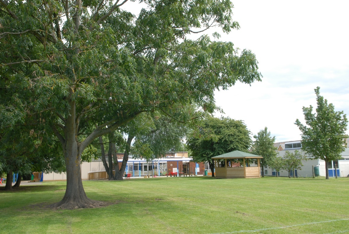 Riverbridge Primary School - Our Beautiful Grounds