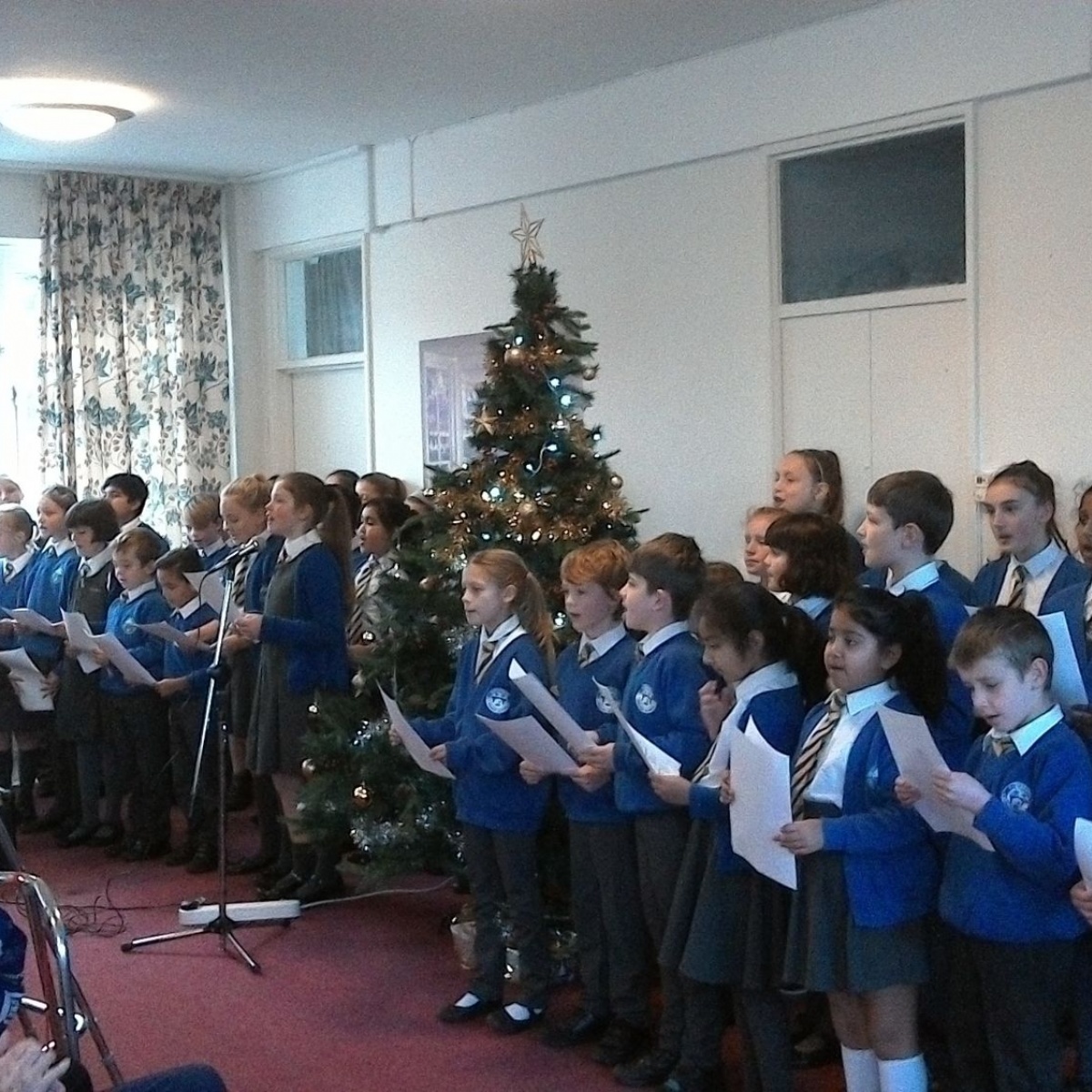 Riverbridge Primary School - Choir visit to Meadowside